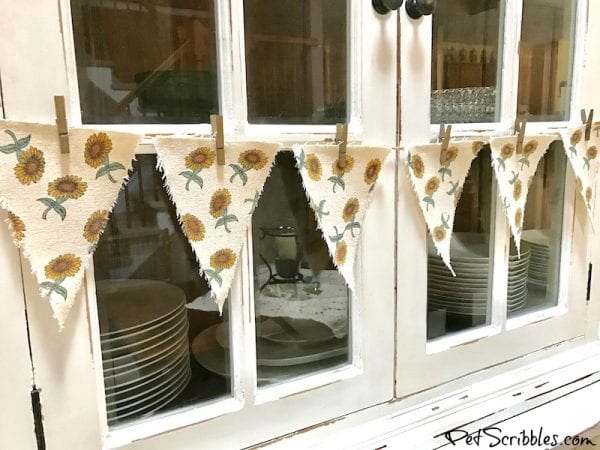 Farmhouse Decor: How to make a charming sunflower banner! - Garden ...